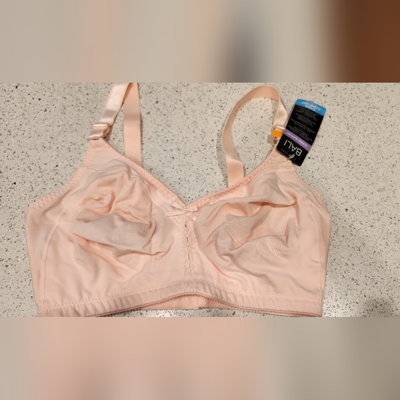Bali | Intimates & Sleepwear | Bali 36dd Pink Bra | Poshmark